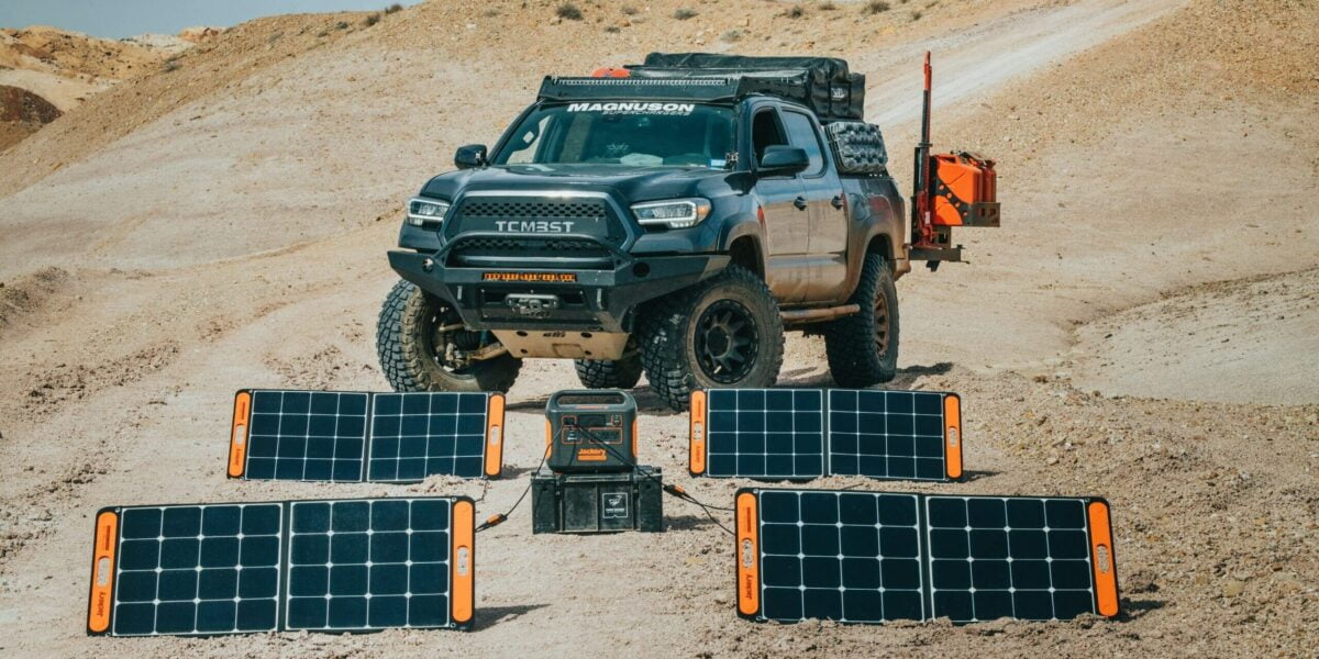 Solar Generators: Advantages and Drawbacks | The Best Generators